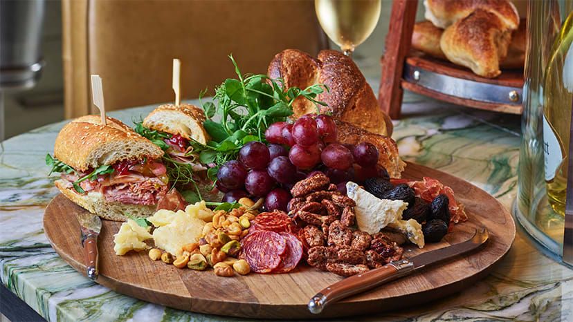 Red 8 Asian Restaurant | Encore Boston Harbor