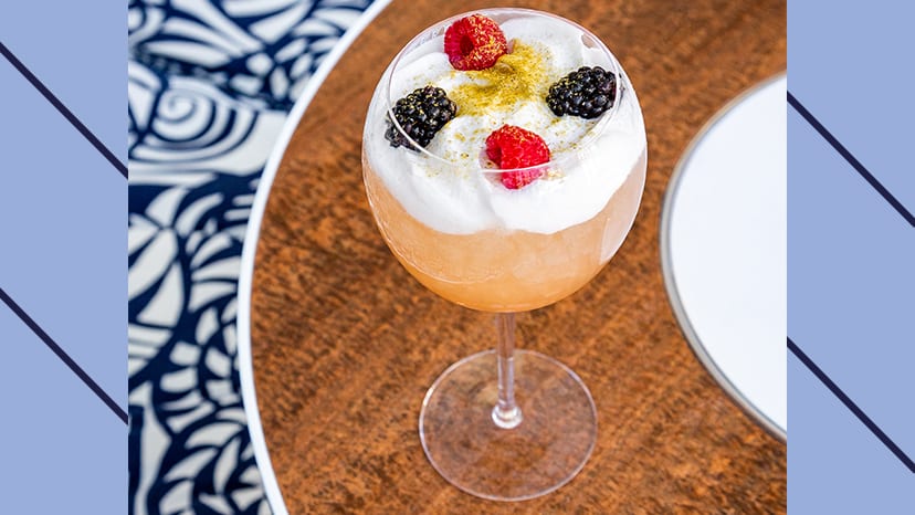 Aft Cocktail Deck | Bars & Lounges Las Vegas | Wynn & Encore Resorts